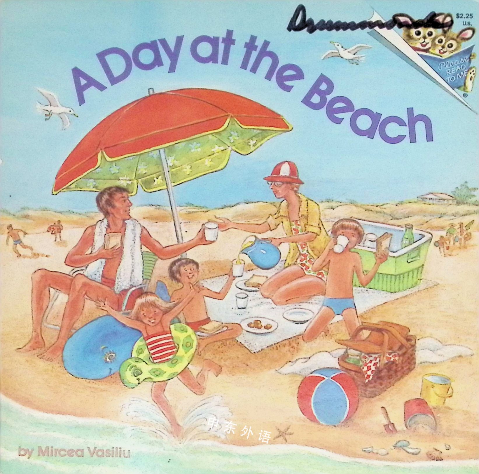 A Day At The Beach V 作者与插画儿童图书进口图书进口书原版书绘本书英文原版图书儿童纸板书外语图书